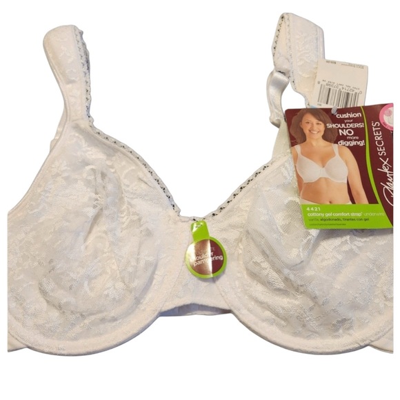 Playtex | Intimates & Sleepwear | Nwt Playtex White Fullcoverage Bra ...